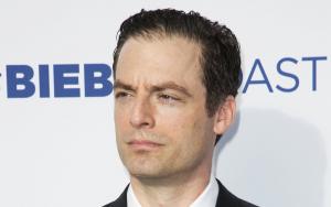 Justin Kirk biography, married, wife, personal life, net worth, tv shows