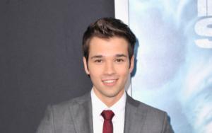 Nathan Kress biography, engaged, married, wife, london elise kress, net ...