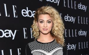 Tori Kelly biography, parents, siblings, net worth, american idol • biography