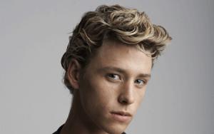 Mitch Hewer biography, actor, girlfriend, net worth • biography